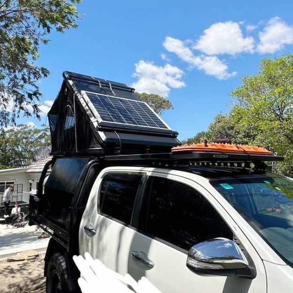 Quality UV Resistant Waterproof Hard Shell Rooftop Tent 3-4 Person For 4x4 Camping for sale