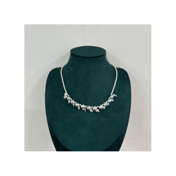 Quality Heart shaped pendant necklace with a pendant size of 9 mm 10 mm and 41 cm chain length designed to add sophistication and charm for sale