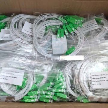 Quality 1x16 Mini Plc Fiber Optic Cable Splitter With Sc/Apc Connectors for sale