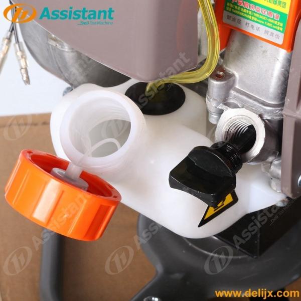 Quality DL-4C-S39 31CC Backpack Tea Picking Machine for Tea Estate Cooling Type Air for sale