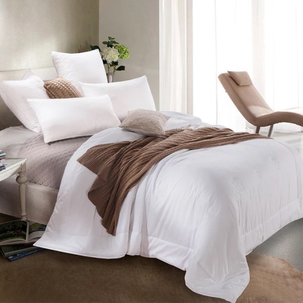 Quality Fashion Style Hypoallergenic Hotel Collection Bedding Quilts Hotel Down Comforter for sale