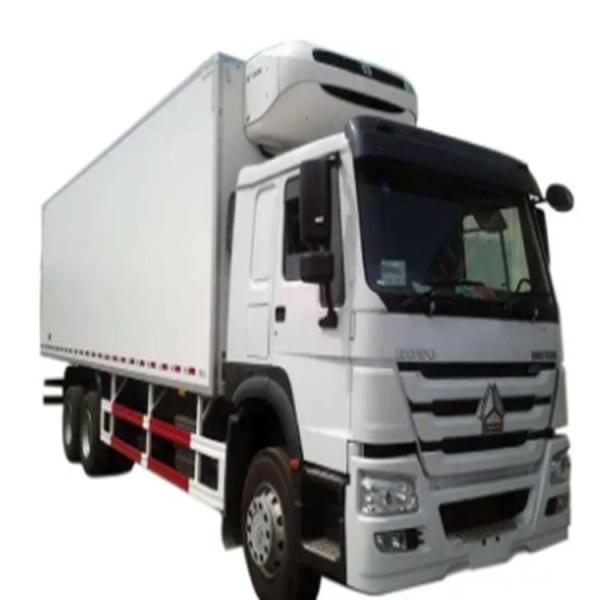 Quality Small  HOWO 4x2 3-8Ton Left  Hand Drive Refrigerator LorryTruck  For Transport Frozen Meet Chicken Fish Vegetables for sale