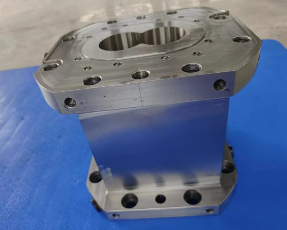 Quality High Wear Resistance Bimetallic Barrel For Extrusion Applications for sale