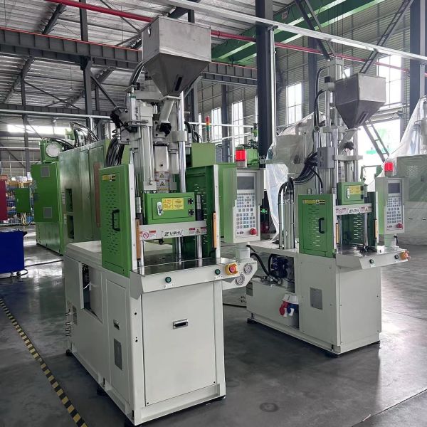Automatic Vertical Injection Machine Customized Vertical Moulding ...