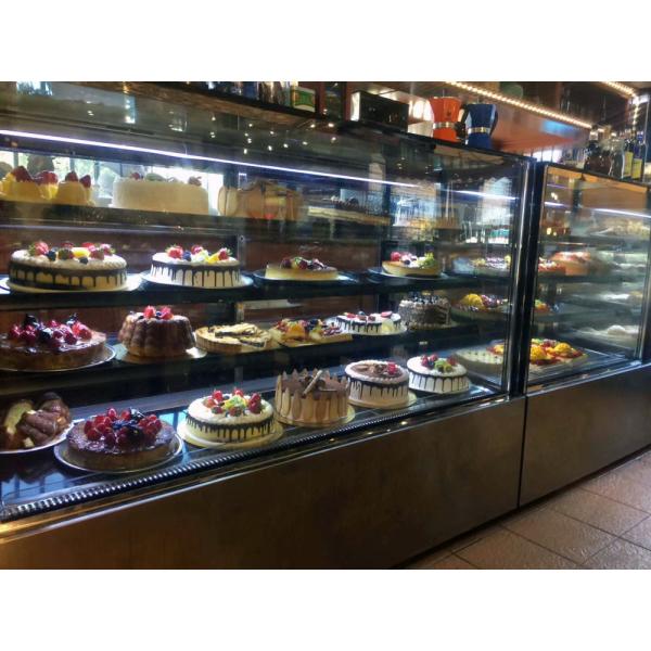 Quality Commercial Large Capacity Cake Showcase Chiller With 2 Upper Glass Shelves for sale