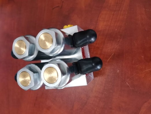 Quality 24V 3573405702 Hydraulic Control Valve Block Construction Machinery Parts for sale