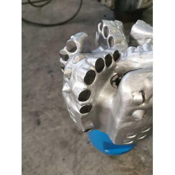 Quality Matrix Body 6-5/8 inch 616 PDC Diamond Bit Of Oifield API Drill Bit for sale