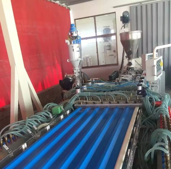 Quality Customizable Double Screw Co rotating Conical PVC Hollow Sheet Extrusion Machine for sale