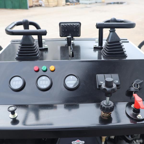 Quality Versatile Diesel Euro 5 Mini Skid Steer Loader With Bucket for sale