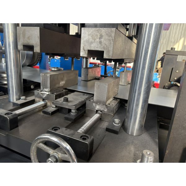 Quality Construction Material CZ C and Z Type Purlin Machine for sale
