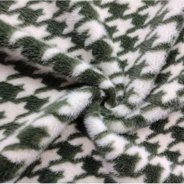 Quality 100% Polyester Patterned Faux Fur Fabric 380gsm 288F for sale