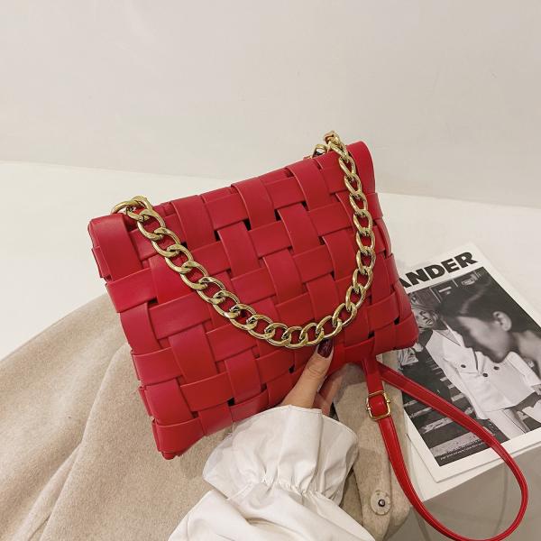 Quality PU WOMEN'S BAG TEXTURE WOVEN HANDBAG 2024 SPRING ON THE NEW KOREAN VERSION OF FASHION CHAIN SHOULDER BAG CROSSBODY BAG for sale