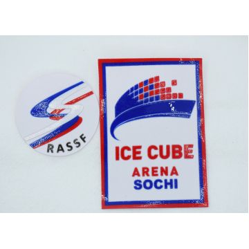 Quality 5 Colorway Down Jacket 0.4mm Silicone Labels On Woven Fabric for sale