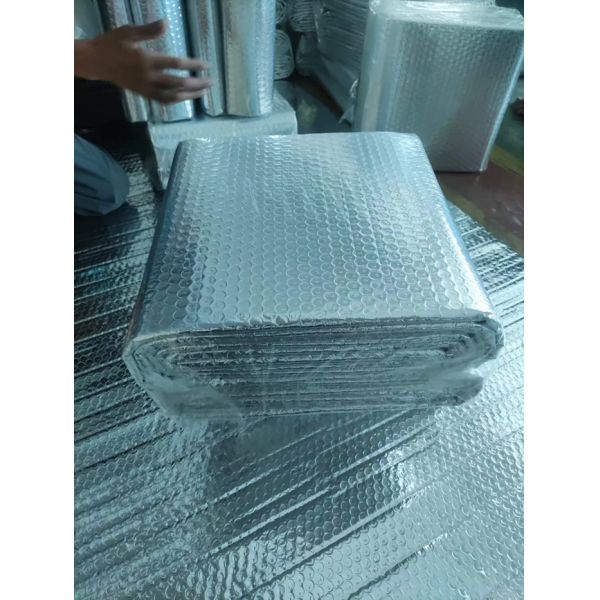 Quality Bubble Foil Aluminium Customized Chase Blue Radiator Pipe Wrap Vapour Membrane Rolls for sale