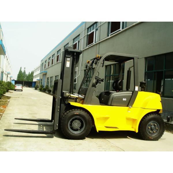 Quality Duplex Mast Lifting Height 3000mm 2T Diesel Forklift Truck for sale