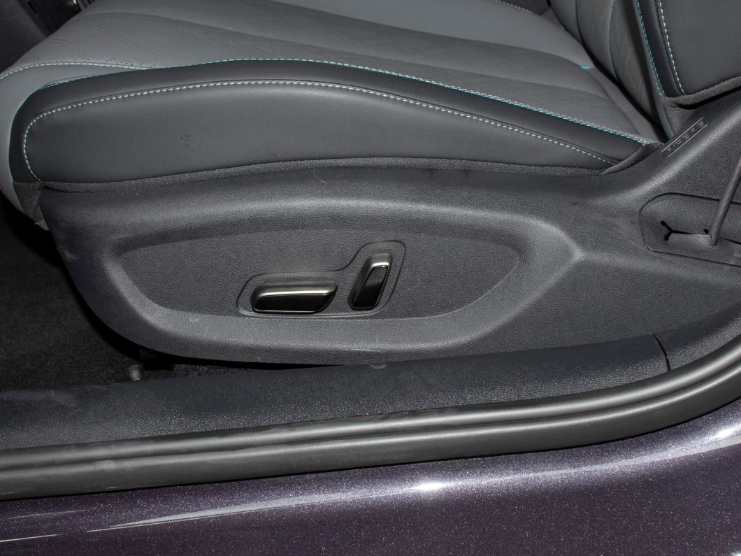 Byd Qinl 2024model Dm-I 120km Excellence Version Top Version