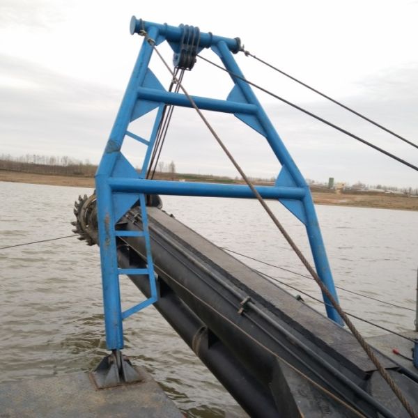 Quality Professional Hydraulic Type Dredging Machine For Large Scale Dredging Projects for sale
