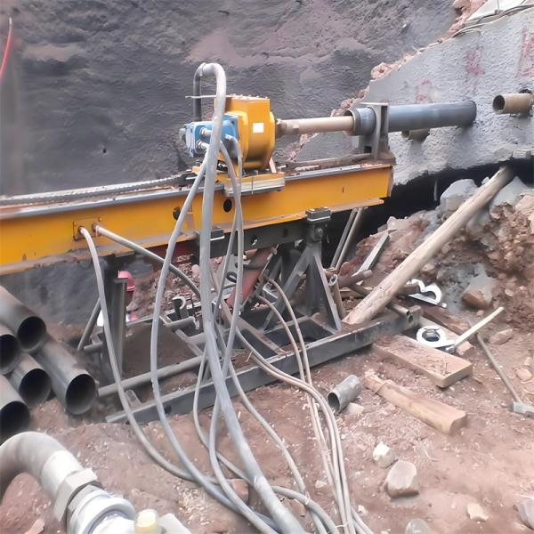 Quality DTH Hammer Rotary Mining Blasting Drilling Machine Hydraulic Crawler Type for sale