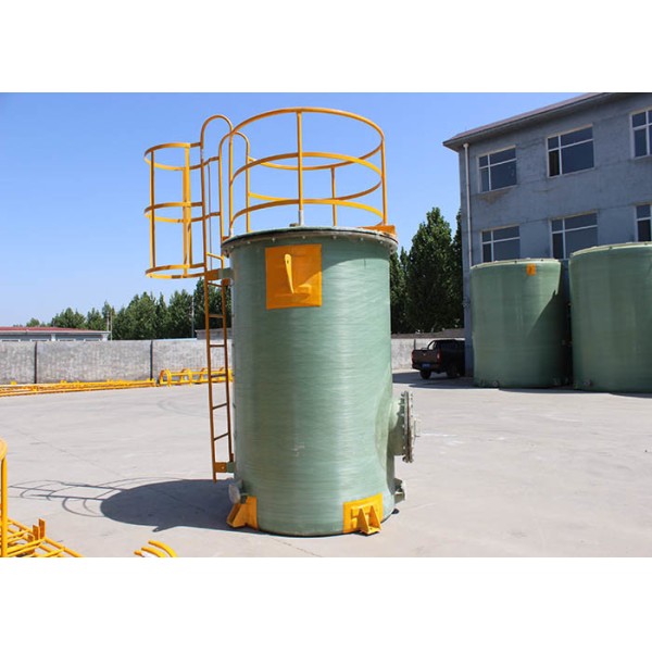 Quality Sewage Treatment Waste Disposal Tank Vertical FRP 16000 Gallon Customzied Color for sale