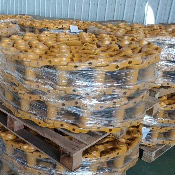 Quality Track Chain Excavator Bulldozer Spare Parts Undercarriage Parts Track Link Sold for sale