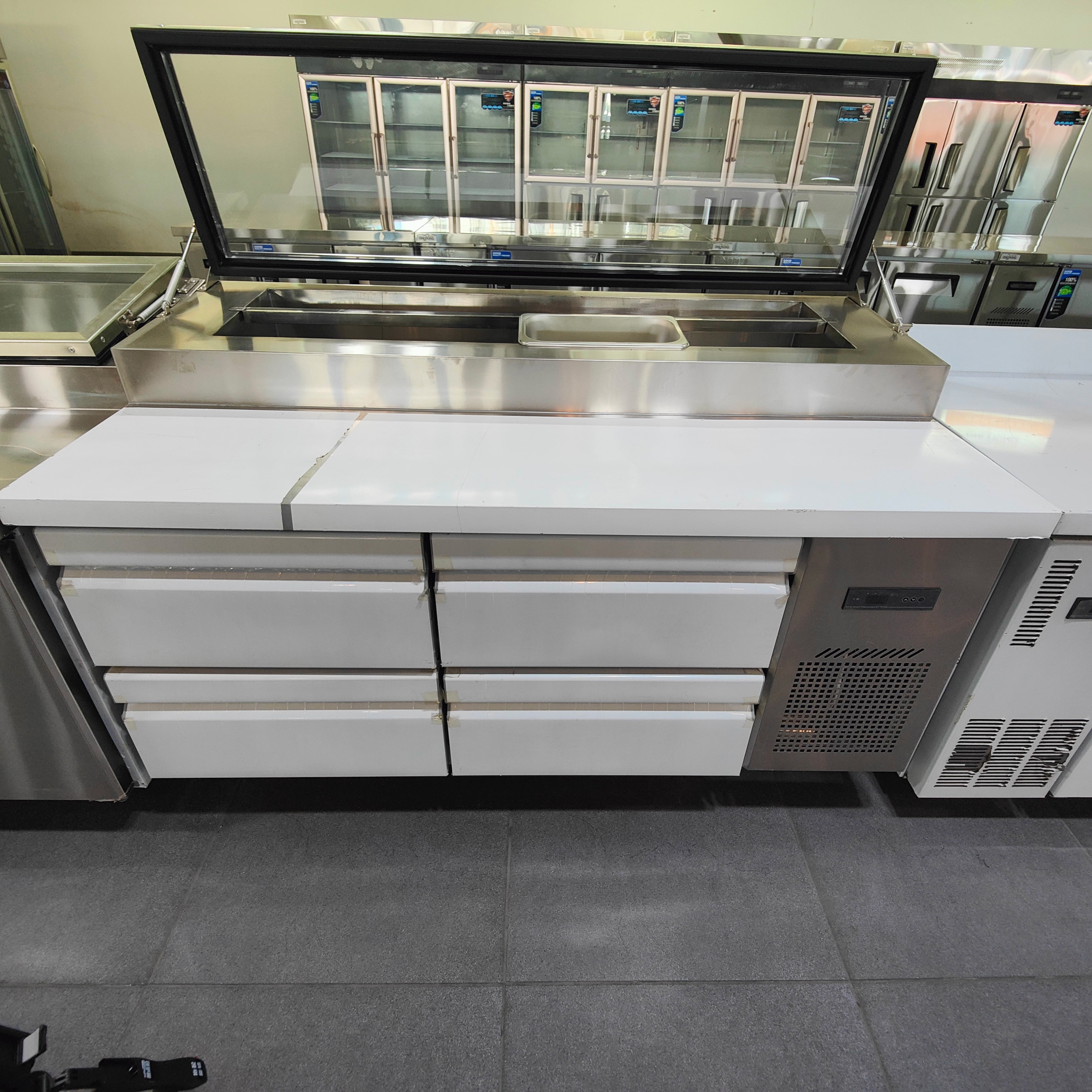 Quality Customized Dimensions Four-Drawer Pizza Prep Table Refrigerator for Catering for sale