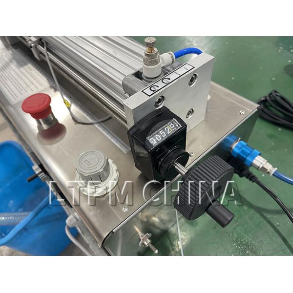 Quality Quantitative Dispensing Edible Oil Filling Machine 50W With 30L Hopper for sale