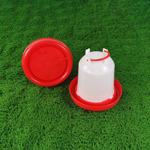 Quality Convenient Bottom Water Filled Version Plastic Poultry Drinker Anti Drip for sale