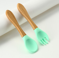 Quality Food Grade Silicone Baby Feeding Spoon Sustainable With Customize Logo for sale