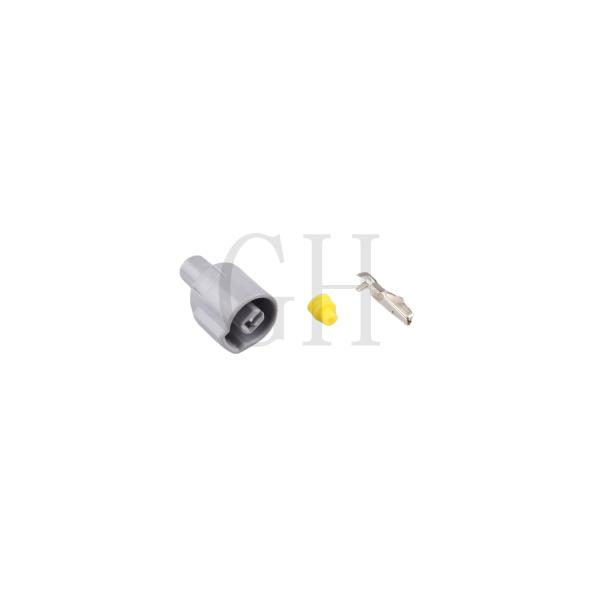 Quality Toyota Docking Plug 1 Pin Toyota Corolla Domineering 10S17/15C 10PA15/17C for sale