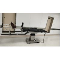 Quality 450mm Electro Hydraulic Operating Table And ±20° Left-Right Tilt Angle for sale