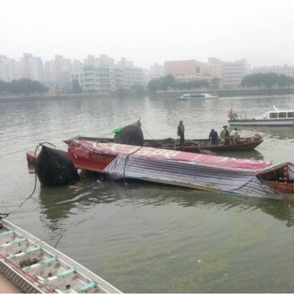 Quality Boat Salvage Marine Inflatable Rubber Airbag Natural Rubber Ship Launching for sale