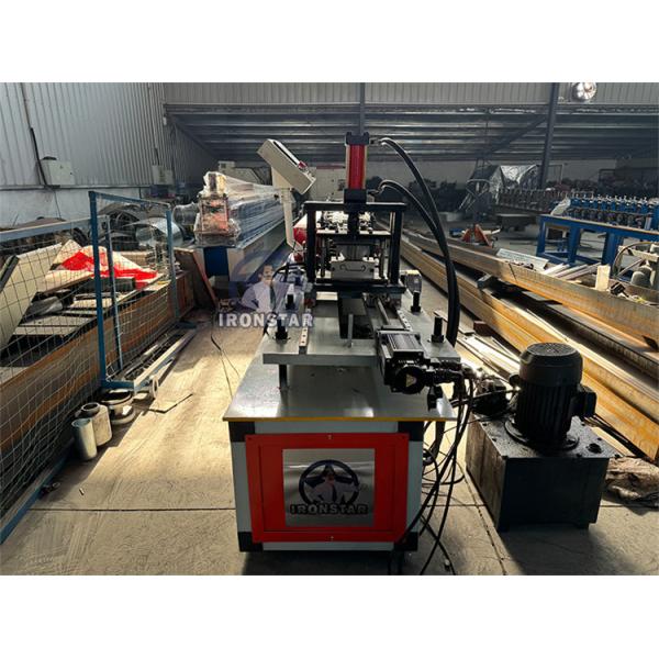 Quality 100mm sandwich rolling shutter door roll forming machine in Saudi Arabia olling for sale