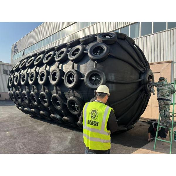 Quality Heavy Duty Black Marine Fender for Pressure Installation Rubber Construction for sale