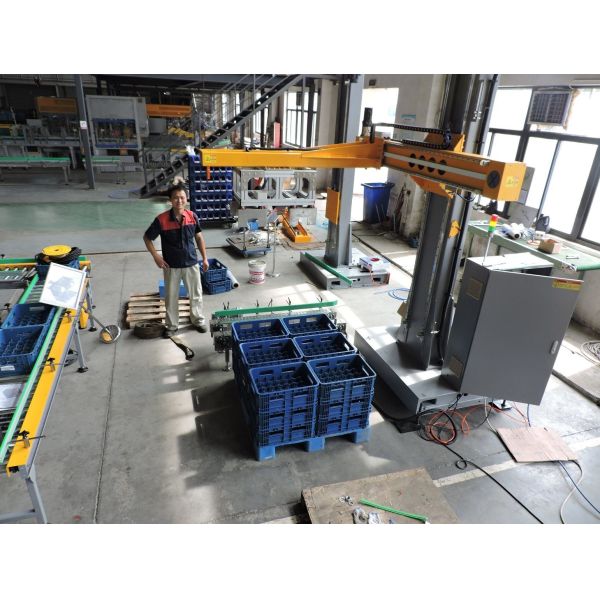 Quality PLC Compact 1200x1200mm Intelligrated Auto Robotic Palletizing System for sale