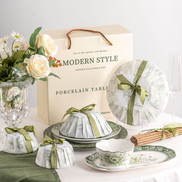 Quality European And British Influence Green Porcelain Dinnerware Set For Sustainable Dining for sale