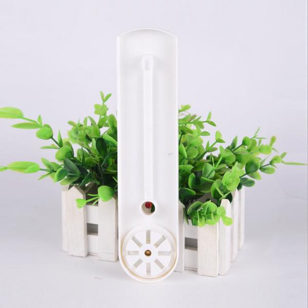 Quality Wall Mounted Style Mingle Thermometer Accurate Displays In ℃ / ℉ Switchable for sale