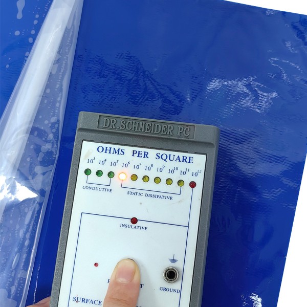 Quality ESD Antistatic Anti Slip Chemistry Lab Cleanroom Sticky Mats 24*36 30 Layers Peel Off for sale