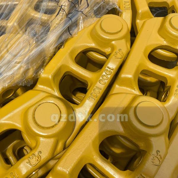 Quality 45L PC200 Undercarriage Track Chain Excavator Track Link for sale