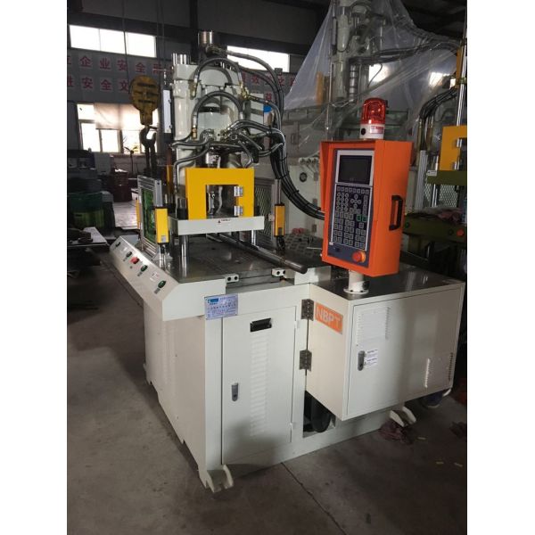 Quality VERTICAL Single Slide Plate Injection Molding Machine 55T for sale