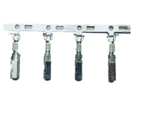 Quality Push Pull Auto Wire Connectors 8240-4422 UL94 V-0 Easy Installation Tin Post for sale
