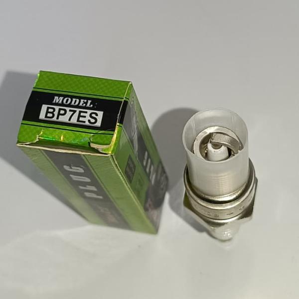 Quality Standard Size BP7ES Motorcycle Plug Durable Motorbike Plug Spare Parts for sale
