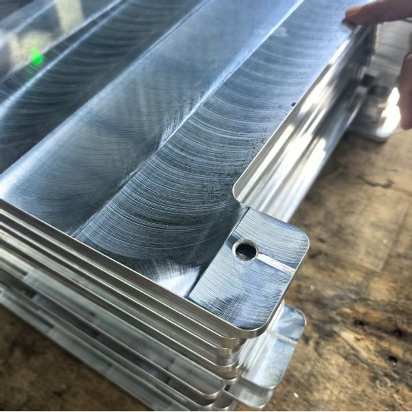Quality Low Pressure Drop Custom CNC Machined Liquid Cold Plate for Data Center & for sale
