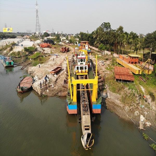 Quality US 100000/Set Customized Diesel Enigne Hydraulic Dredger with Suction Pump and for sale