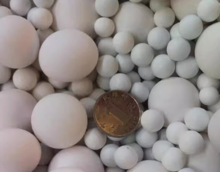 Quality Sintered Milling Ceramic Alumina Grinding Balls Media 1000kg/Pallet for sale