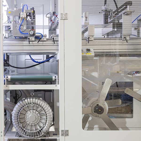 Quality Lower Energy Intelligent Under pad Making Equipment with Packaging System for sale