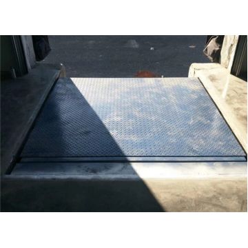 Quality Electric Telescopic Dock Levelers With Retractable Lip Extend Utmost Range To for sale