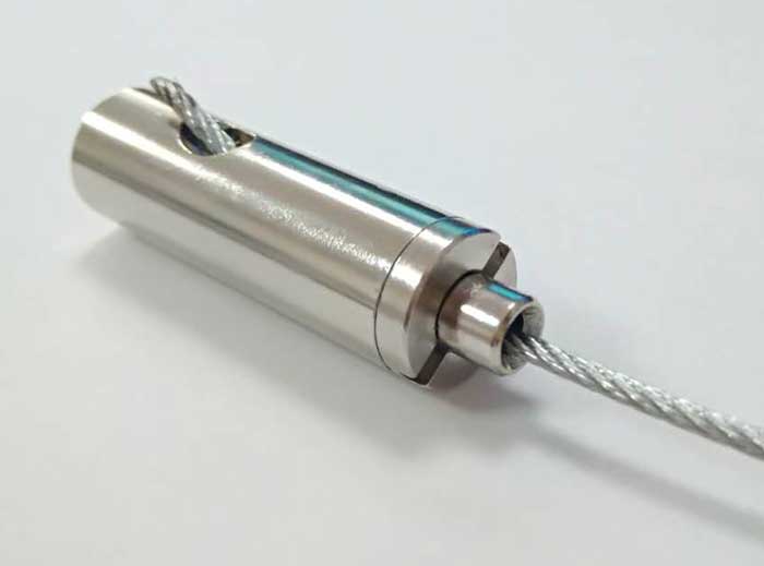 Gripper with female thread