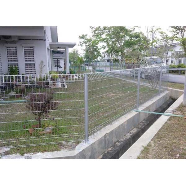 Quality 100x300mm BRC Roll Top Welded Mesh Fence Panels Triangle Bending for sale