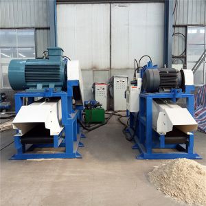 Quality 210*210mm 0.5mm 10m3/H Sawdust Pellet Machine for sale