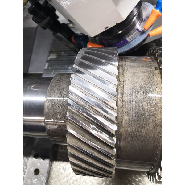 Quality 4 Module 43T Double Helical Gears with ISO 8-9 Grade for Speed Reducer for sale